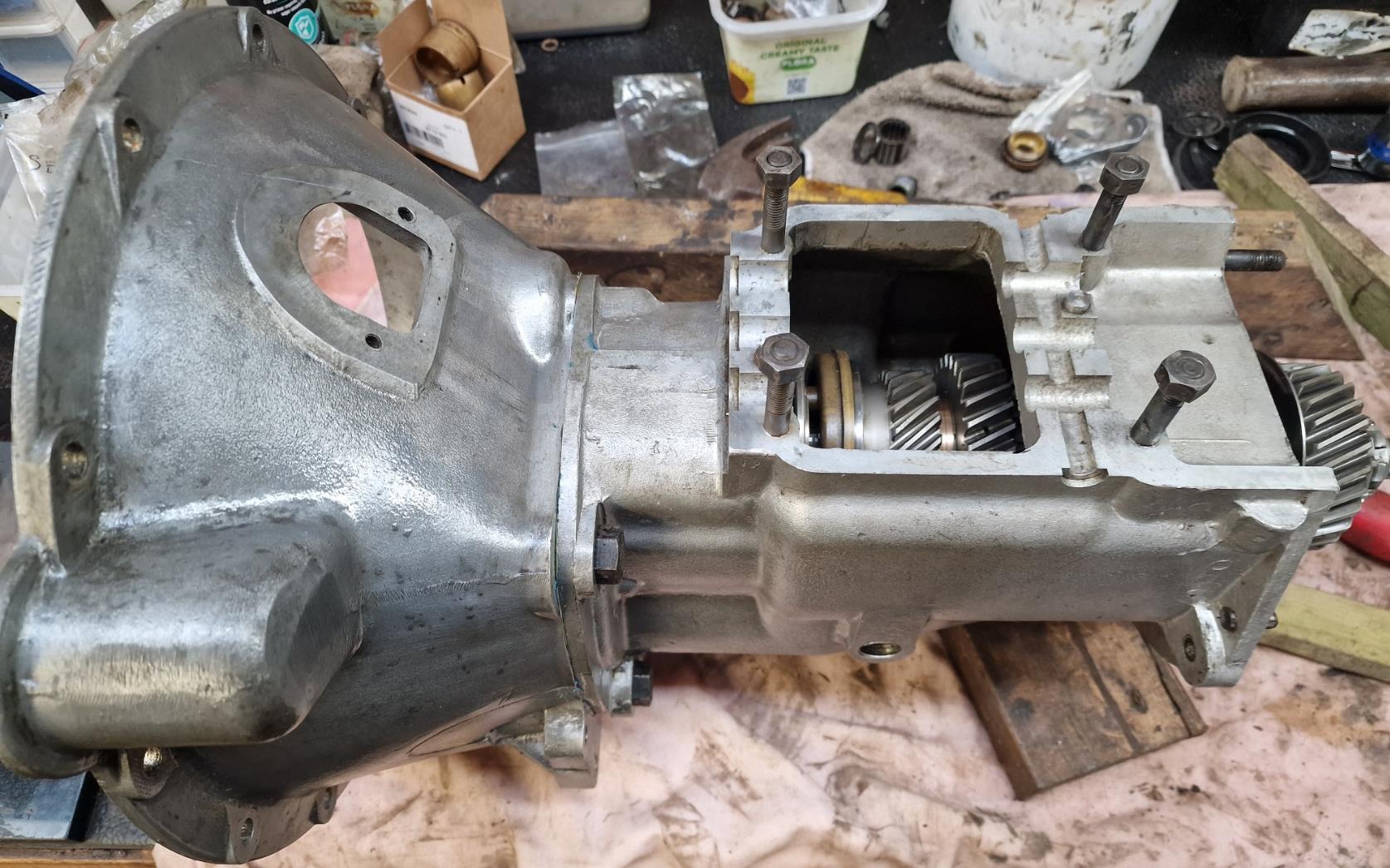 Main Gearbox re-build - Land Rover Series 2a Restoration